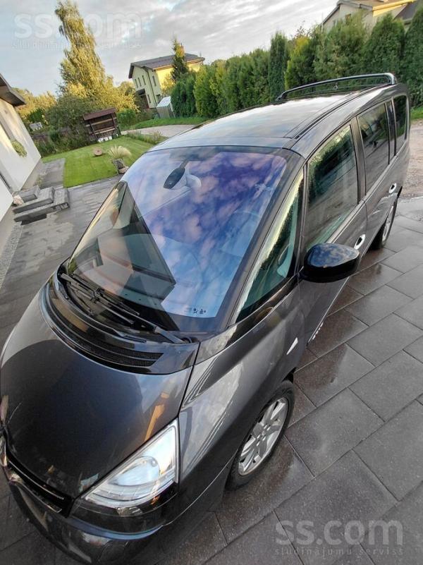 Grey Renault grand-espace 2012 in Riga, with an engine capacity of 2.00 L and mileage of 297 thousand km for 6500 €, photo 11 on AUTOMOTO.COM.LV
