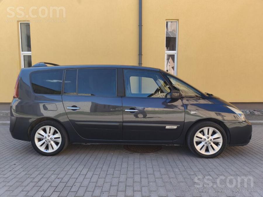 Grey Renault grand-espace 2013 in Daugavpils, with an engine capacity of 2.00 L and mileage of 205 thousand km for 6550 €, photo 10 on AUTOMOTO.COM.LV