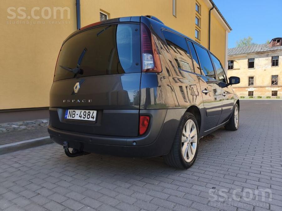 Grey Renault grand-espace 2013 in Daugavpils, with an engine capacity of 2.00 L and mileage of 205 thousand km for 6550 €, photo 14 on AUTOMOTO.COM.LV
