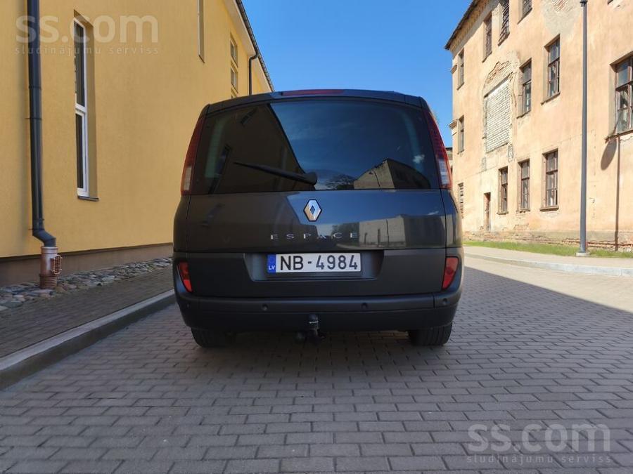 Grey Renault grand-espace 2013 in Daugavpils, with an engine capacity of 2.00 L and mileage of 205 thousand km for 6550 €, photo 16 on AUTOMOTO.COM.LV