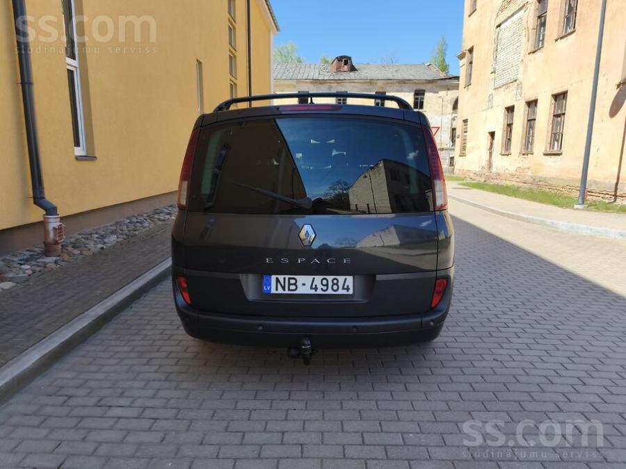 Grey Renault grand-espace 2013 in Daugavpils, with an engine capacity of 2.00 L and mileage of 205 thousand km for 6550 €, photo 17 on AUTOMOTO.COM.LV