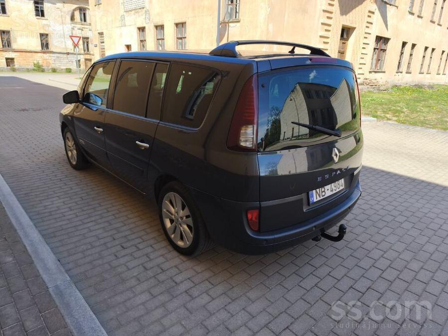 Grey Renault grand-espace 2013 in Daugavpils, with an engine capacity of 2.00 L and mileage of 205 thousand km for 6550 €, photo 19 on AUTOMOTO.COM.LV