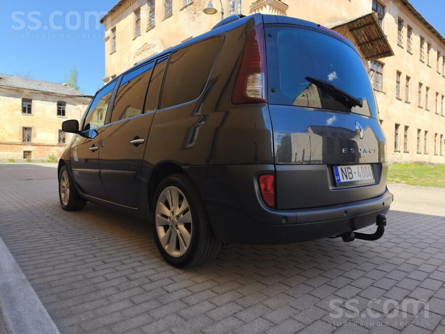 Grey Renault grand-espace 2013 in Daugavpils, with an engine capacity of 2.00 L and mileage of 205 thousand km for 6550 €, photo 21 on AUTOMOTO.COM.LV