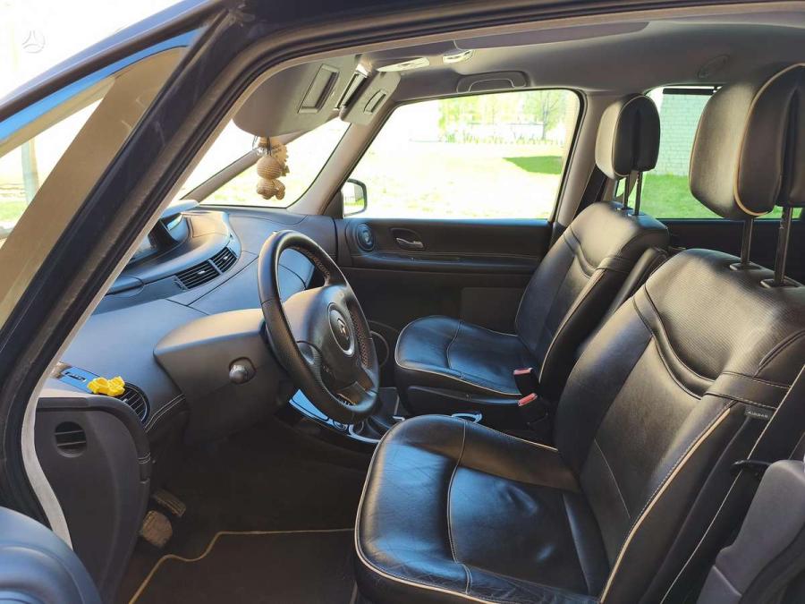 Grey Renault grand-espace 2013 in Daugavpils, with an engine capacity of 2.00 L and mileage of 205 thousand km for 6550 €, photo 28 on AUTOMOTO.COM.LV