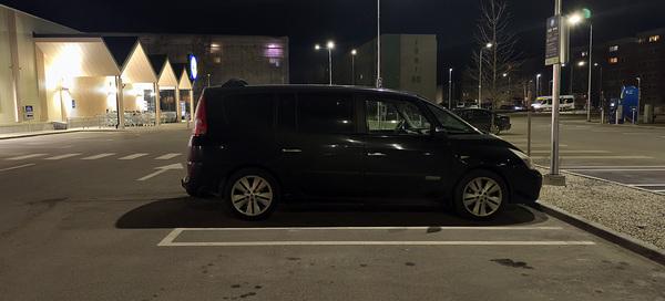 Renault grand-espace 2005 in Voru, with an engine capacity of 2.20 L and mileage of 240 thousand km for 2899 €, photo 2 on AUTOMOTO.COM.LV