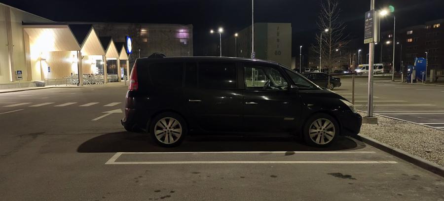 Renault grand-espace 2005 Veru, ar dzinēja tilpumu 2.20 L un nobraukumu 240 tūkst. km par 2899 €, foto 6 vietnē AUTOMOTO.COM.LV