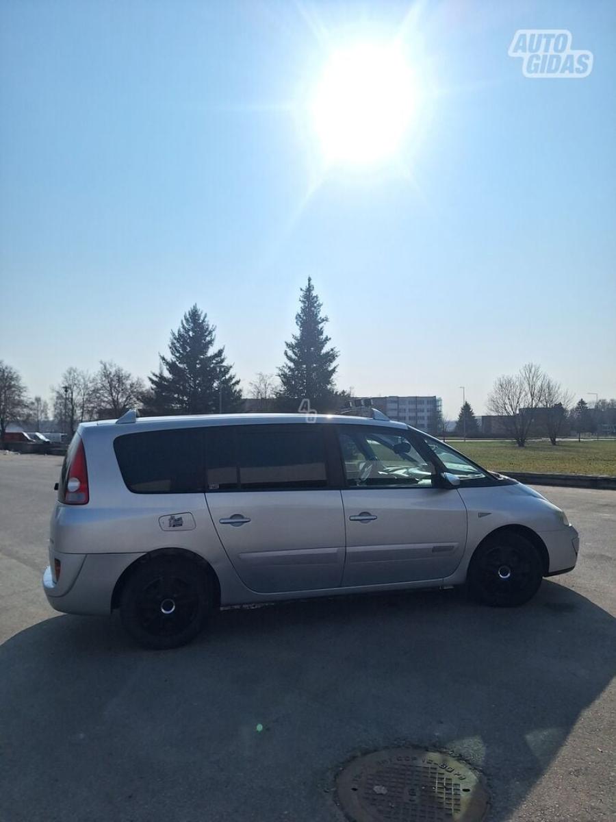 Renault grand-espace 2005 Alīta, ar dzinēja tilpumu 1.90 L un nobraukumu 277 tūkst. km par 1790 €, foto 8 vietnē AUTOMOTO.COM.LV