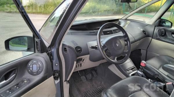Рено Гранд Эспейс 2006 в Тукумс, объемом двигателя 1.90 л и пробегом 392 тыс. км за 700 €, фото 7 на AUTOMOTO.COM.LV