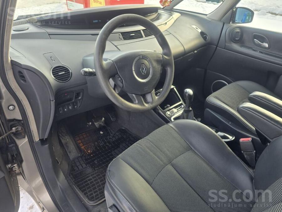 Renault grand-espace 2011 in Riga, with an engine capacity of 2.00 L and mileage of 0 thousand km for 3850 €, photo 11 on AUTOMOTO.COM.LV