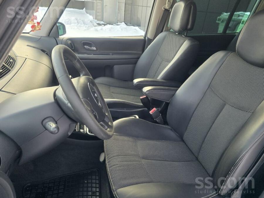 Renault grand-espace 2011 in Riga, with an engine capacity of 2.00 L and mileage of 0 thousand km for 3850 €, photo 12 on AUTOMOTO.COM.LV