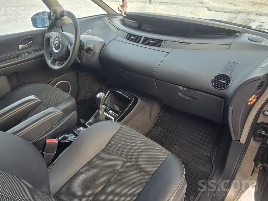 Renault grand-espace 2011 in Riga, with an engine capacity of 2.00 L and mileage of 0 thousand km for 3850 €, photo 13 on AUTOMOTO.COM.LV