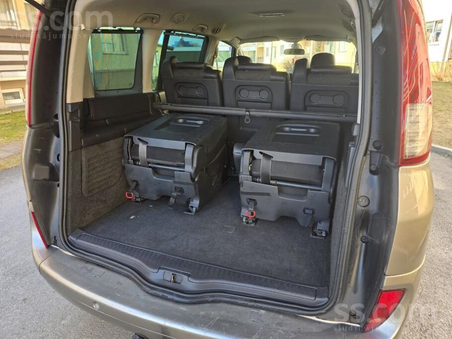 Renault grand-espace 2011 in Riga, with an engine capacity of 2.00 L and mileage of 0 thousand km for 3850 €, photo 17 on AUTOMOTO.COM.LV