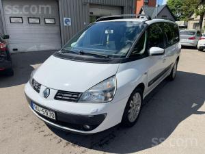 Balts Renault grand-espace 2004 Rīga, ar dzinēja tilpumu 2.20 L un nobraukumu 330 tūkst. km par 1300 €, foto 3 vietnē AUTOMOTO.COM.LV