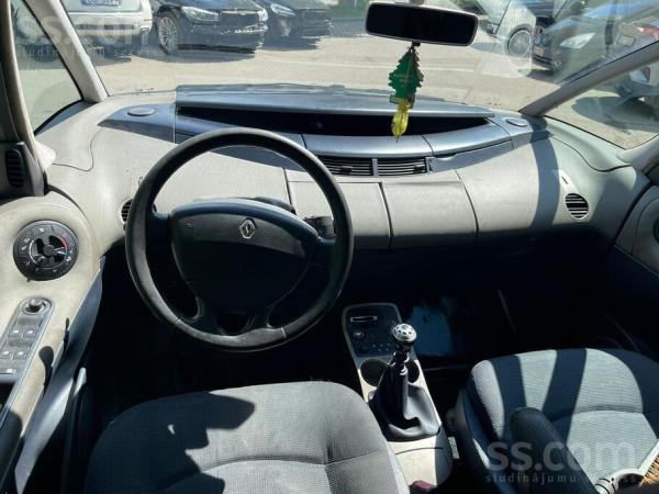 Balts Renault grand-espace 2004 Rīga, ar dzinēja tilpumu 2.20 L un nobraukumu 330 tūkst. km par 1300 €, foto 6 vietnē AUTOMOTO.COM.LV