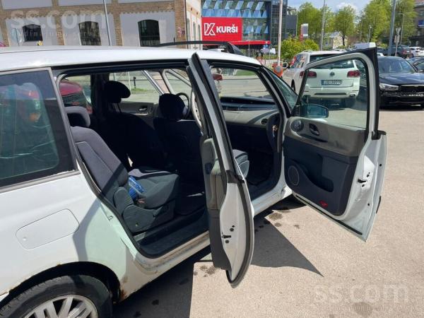 Balts Renault grand-espace 2004 Rīga, ar dzinēja tilpumu 2.20 L un nobraukumu 330 tūkst. km par 1300 €, foto 9 vietnē AUTOMOTO.COM.LV