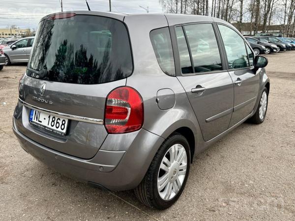 Grey Renault grand-modus 2011 in Riga, with an engine capacity of 1.50 L and mileage of 0 thousand km for 3450 €, photo 4 on AUTOMOTO.COM.LV