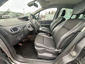 Pelēks Renault grand-modus 2011 Rīga, ar dzinēja tilpumu 1.50 L un nobraukumu 0 tūkst. km par 3450 €, foto 11 vietnē AUTOMOTO.COM.LV