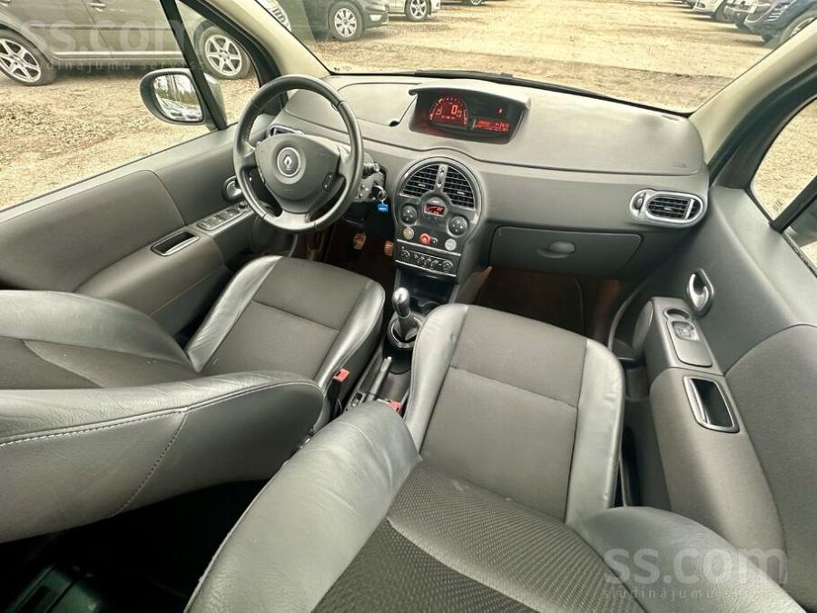 Pelēks Renault grand-modus 2011 Rīga, ar dzinēja tilpumu 1.50 L un nobraukumu 0 tūkst. km par 3450 €, foto 13 vietnē AUTOMOTO.COM.LV