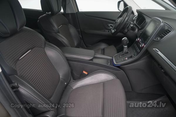 Smilšu krāsa Renault Grand Scenic 2017 Tallina, ar dzinēja tilpumu 1.50 L un nobraukumu 166 tūkst. km par 11990 €, foto 8 vietnē AUTOMOTO.COM.LV