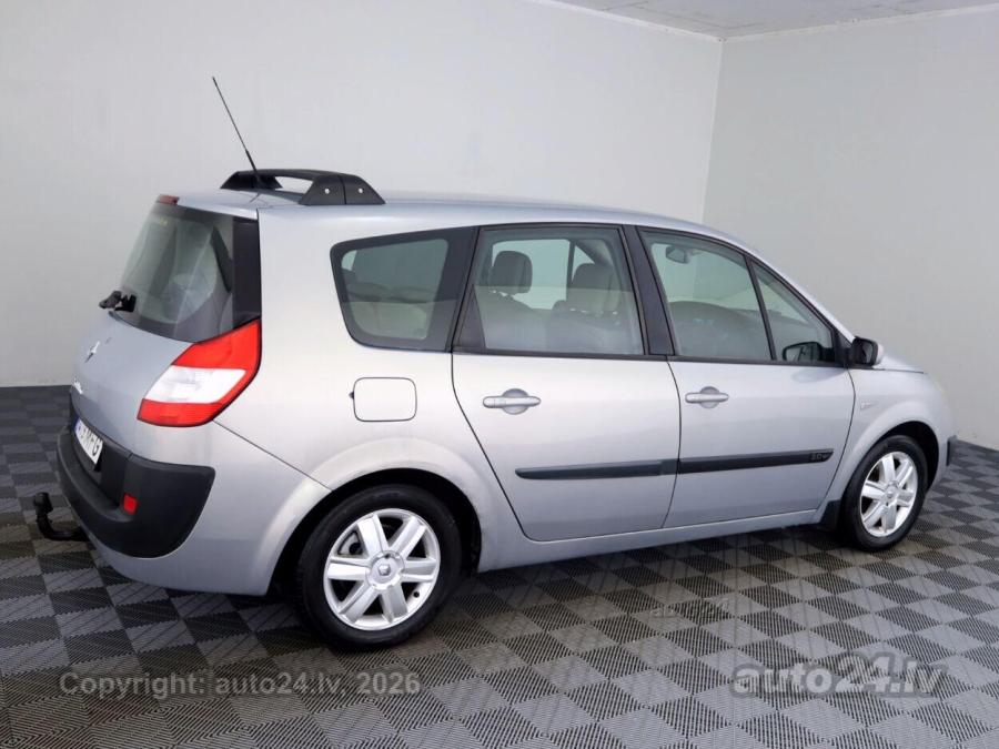 Smilšu krāsa Renault Grand Scenic 2005 Tallina, ar dzinēja tilpumu 2.00 L un nobraukumu 227 tūkst. km par 1199 €, foto 3 vietnē AUTOMOTO.COM.LV