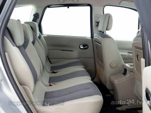 Smilšu krāsa Renault Grand Scenic 2005 Tallina, ar dzinēja tilpumu 2.00 L un nobraukumu 227 tūkst. km par 1199 €, foto 7 vietnē AUTOMOTO.COM.LV