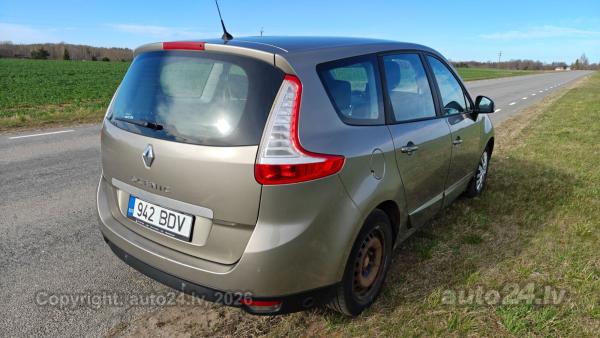Smilšu krāsa Renault Grand Scenic 2011 Tartu, ar dzinēja tilpumu 1.60 L un nobraukumu 250 tūkst. km par 4790 €, foto 2 vietnē AUTOMOTO.COM.LV