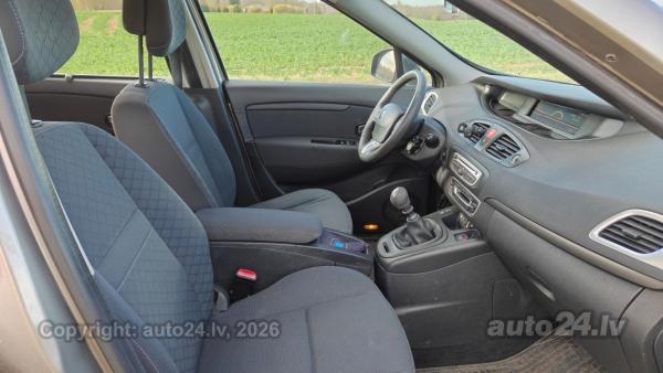 Smilšu krāsa Renault Grand Scenic 2011 Tartu, ar dzinēja tilpumu 1.60 L un nobraukumu 250 tūkst. km par 4790 €, foto 6 vietnē AUTOMOTO.COM.LV