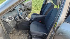 Smilšu krāsa Renault Grand Scenic 2011 Tartu, ar dzinēja tilpumu 1.60 L un nobraukumu 250 tūkst. km par 4790 €, foto 8 vietnē AUTOMOTO.COM.LV
