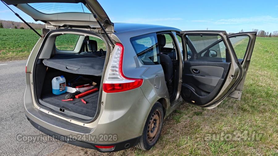 Smilšu krāsa Renault Grand Scenic 2011 Tartu, ar dzinēja tilpumu 1.60 L un nobraukumu 250 tūkst. km par 4790 €, foto 14 vietnē AUTOMOTO.COM.LV