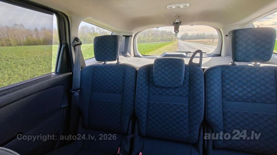 Smilšu krāsa Renault Grand Scenic 2011 Tartu, ar dzinēja tilpumu 1.60 L un nobraukumu 250 tūkst. km par 4790 €, foto 16 vietnē AUTOMOTO.COM.LV