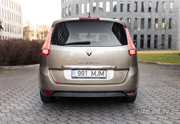 Smilšu krāsa Renault Grand Scenic 2014 Tallina, ar dzinēja tilpumu 1.50 L un nobraukumu 114 tūkst. km par 6999 €, foto 3 vietnē AUTOMOTO.COM.LV