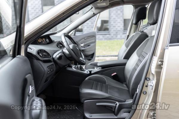 Smilšu krāsa Renault Grand Scenic 2014 Tallina, ar dzinēja tilpumu 1.50 L un nobraukumu 114 tūkst. km par 6999 €, foto 9 vietnē AUTOMOTO.COM.LV