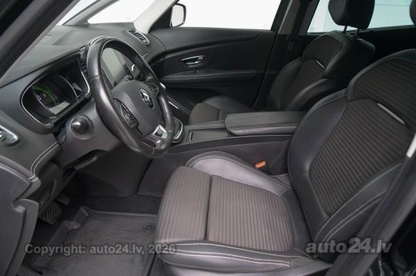 Black Renault Grand Scenic 2018 in Tallinn, with an engine capacity of 1.60 L and mileage of 170 thousand km for 11490 €, photo 8 on AUTOMOTO.COM.LV