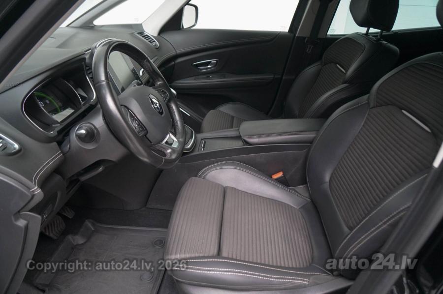 Black Renault Grand Scenic 2018 in Tallinn, with an engine capacity of 1.60 L and mileage of 170 thousand km for 11490 €, photo 8 on AUTOMOTO.COM.LV