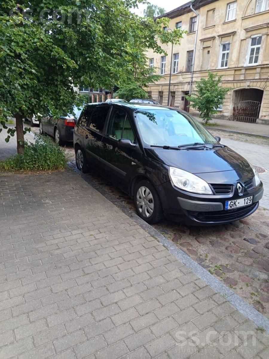 Black Renault Grand Scenic 2007 in Daugavpils, with an engine capacity of 2.00 L and mileage of 305 thousand km for 1000 €, photo 1 on AUTOMOTO.COM.LV