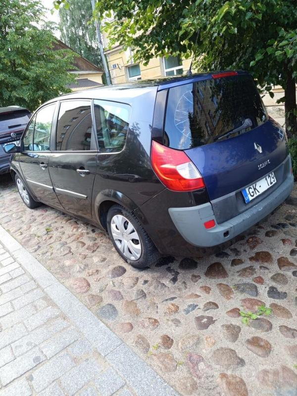 Black Renault Grand Scenic 2007 in Daugavpils, with an engine capacity of 2.00 L and mileage of 305 thousand km for 1000 €, photo 3 on AUTOMOTO.COM.LV
