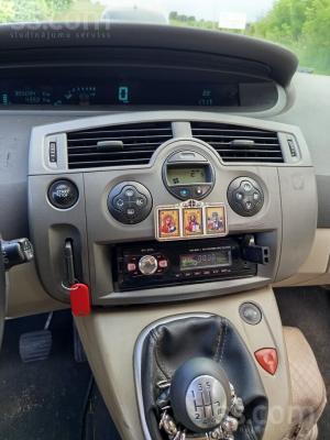 Black Renault Grand Scenic 2007 in Daugavpils, with an engine capacity of 2.00 L and mileage of 305 thousand km for 1000 €, photo 6 on AUTOMOTO.COM.LV