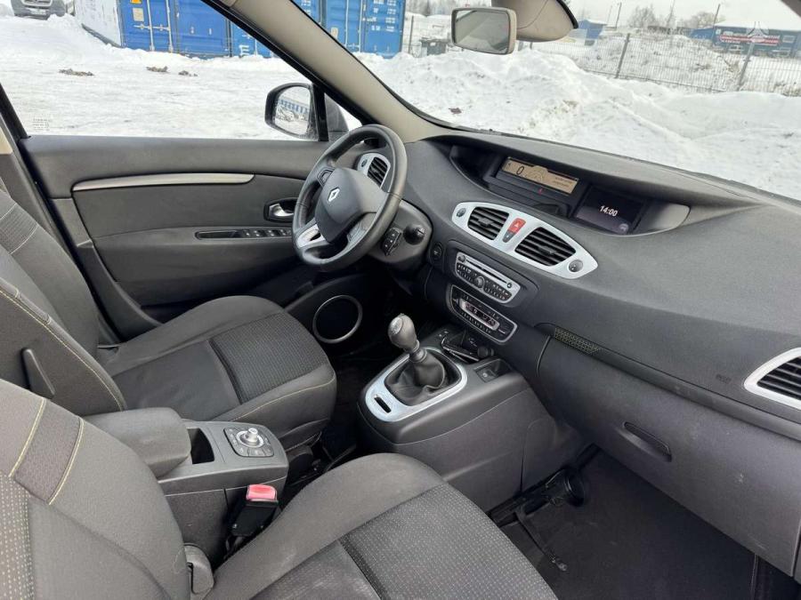 Melns Renault Grand Scenic 2010 Tauragė, ar dzinēja tilpumu 1.46 L un nobraukumu 255 tūkst. km par 2300 €, foto 9 vietnē AUTOMOTO.COM.LV