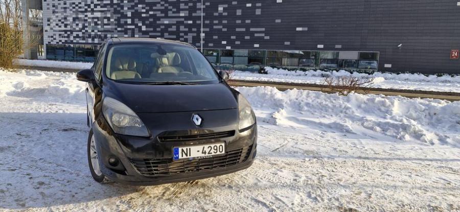 Black Renault Grand Scenic 2010 in Riga, with an engine capacity of 1.90 L and mileage of 355 thousand km for 2200 €, photo 2 on AUTOMOTO.COM.LV