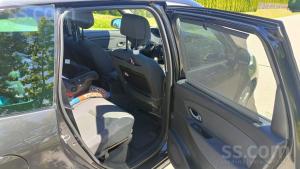 Black Renault Grand Scenic 2010 in Riga, with an engine capacity of 1.90 L and mileage of 270 thousand km for 4200 €, photo 12 on AUTOMOTO.COM.LV