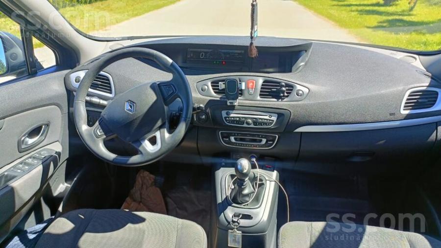 Black Renault Grand Scenic 2010 in Riga, with an engine capacity of 1.90 L and mileage of 270 thousand km for 4200 €, photo 13 on AUTOMOTO.COM.LV