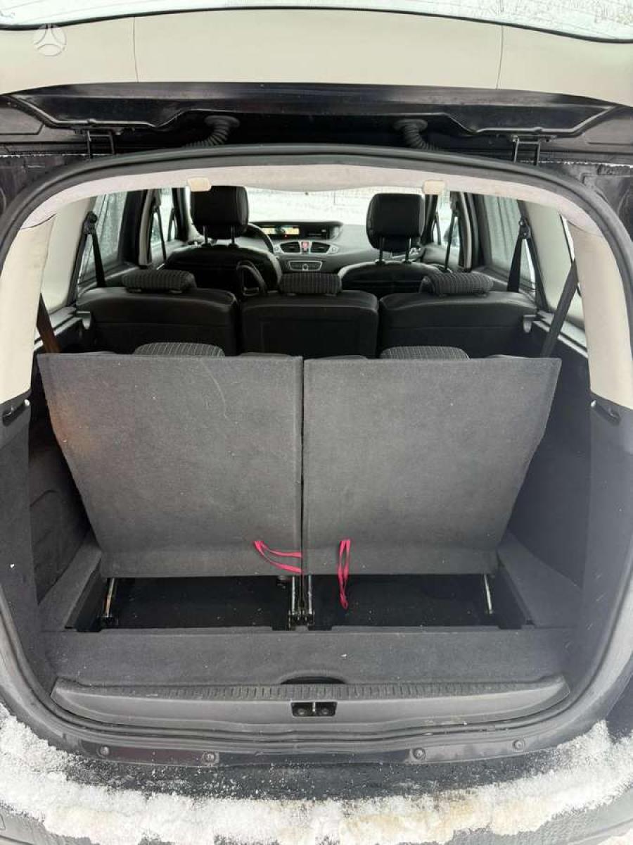 Black Renault Grand Scenic 2011 in Kaunas, with an engine capacity of 1.46 L and mileage of 175 thousand km for 4150 €, photo 6 on AUTOMOTO.COM.LV