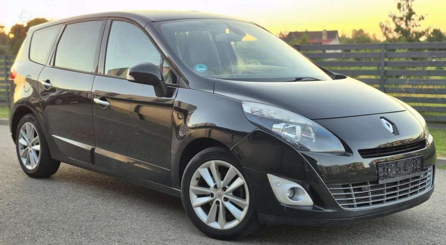 Black Renault Grand Scenic 2011 in Vilnius, with an engine capacity of 1.87 L and mileage of 290 thousand km for 2900 €, photo 4 on AUTOMOTO.COM.LV