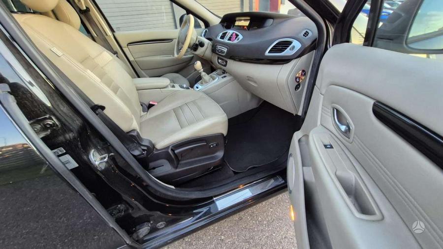Black Renault Grand Scenic 2011 in Vilnius, with an engine capacity of 1.87 L and mileage of 290 thousand km for 2900 €, photo 12 on AUTOMOTO.COM.LV