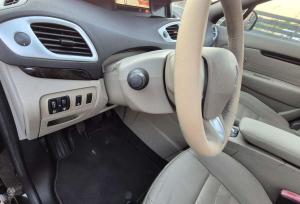 Black Renault Grand Scenic 2011 in Vilnius, with an engine capacity of 1.87 L and mileage of 290 thousand km for 2900 €, photo 14 on AUTOMOTO.COM.LV