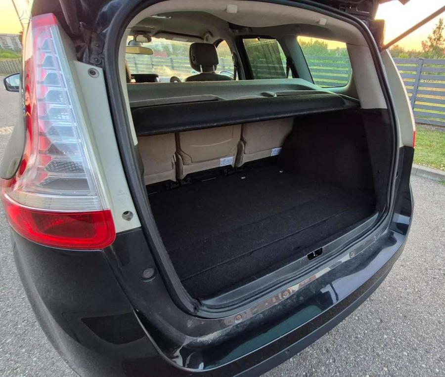 Black Renault Grand Scenic 2011 in Vilnius, with an engine capacity of 1.87 L and mileage of 290 thousand km for 2900 €, photo 20 on AUTOMOTO.COM.LV
