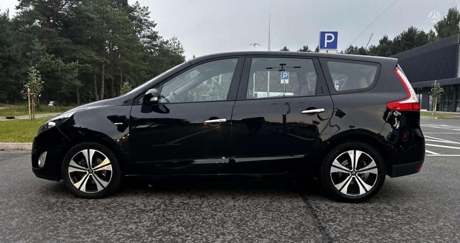 Melns Renault Grand Scenic 2011 Utena, ar dzinēja tilpumu 1.40 L un nobraukumu 228 tūkst. km par 2750 €, foto 13 vietnē AUTOMOTO.COM.LV