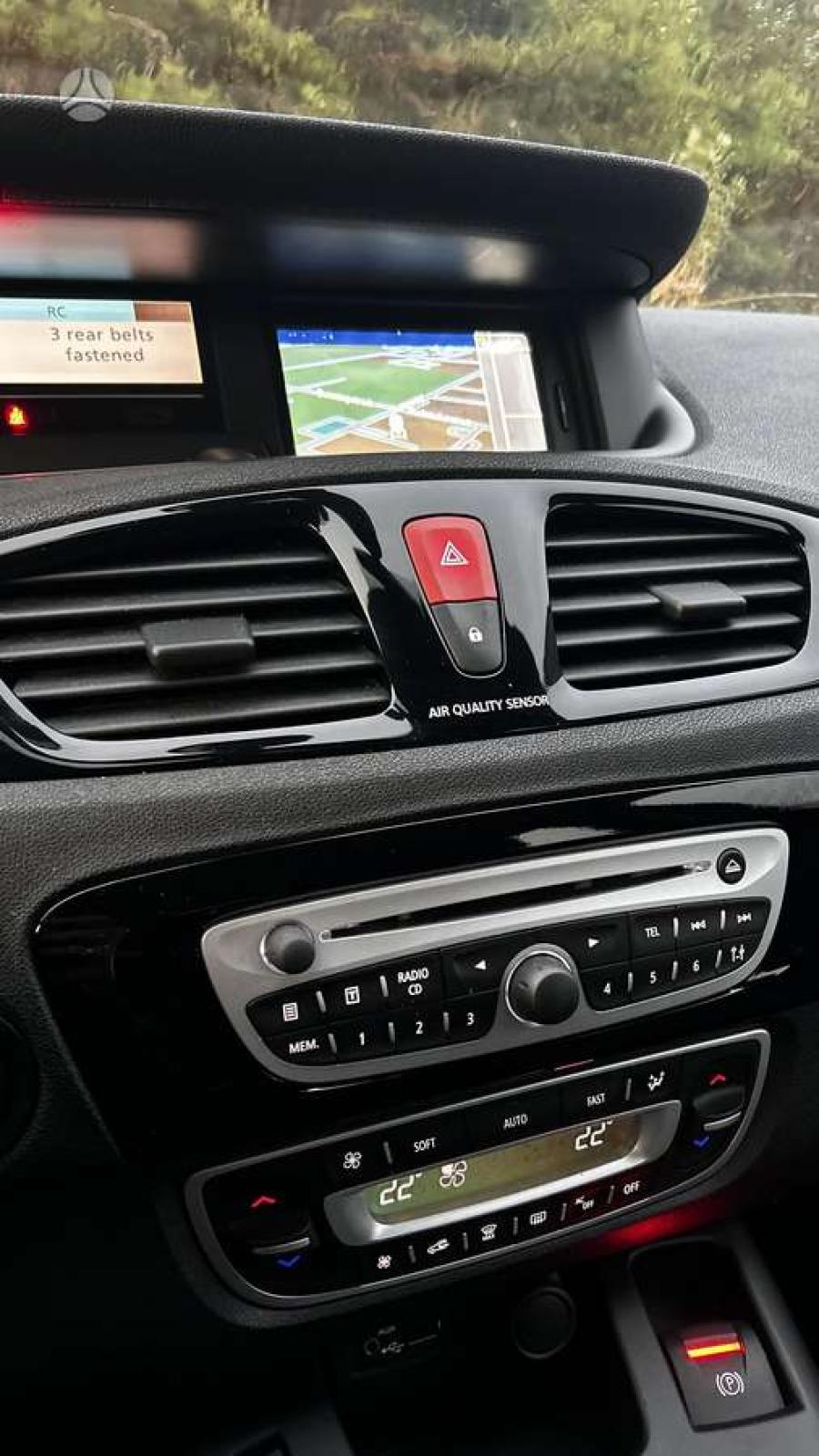 Melns Renault Grand Scenic 2011 Utena, ar dzinēja tilpumu 1.40 L un nobraukumu 228 tūkst. km par 2750 €, foto 21 vietnē AUTOMOTO.COM.LV