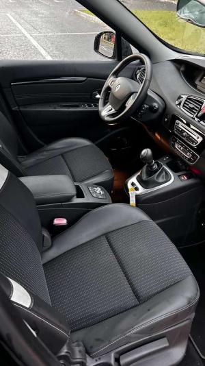 Melns Renault Grand Scenic 2011 Utena, ar dzinēja tilpumu 1.40 L un nobraukumu 228 tūkst. km par 2750 €, foto 25 vietnē AUTOMOTO.COM.LV