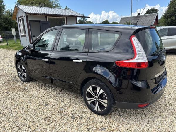 Melns Renault Grand Scenic 2011 Rēzekne, ar dzinēja tilpumu 1.40 L un nobraukumu 229 tūkst. km par 3950 €, foto 4 vietnē AUTOMOTO.COM.LV